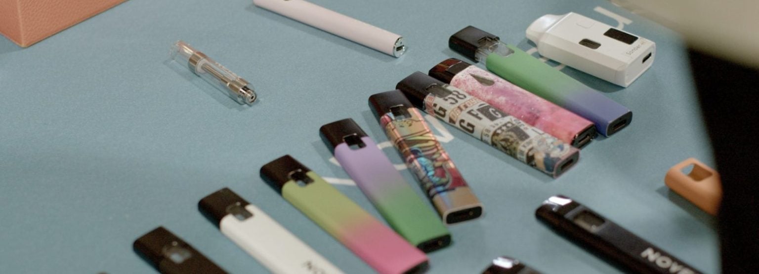 How To Use A Vape Pen | A Complete Guide For Beginners